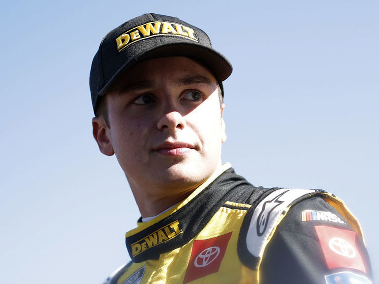 Bell finishes 10th at Phoenix following Coy Gibbs' death | theScore.com