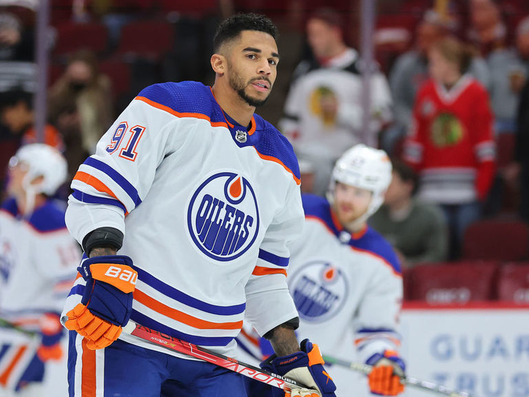 Oilers' Kane taken to hospital after having wrist sliced by skate | theScore.com