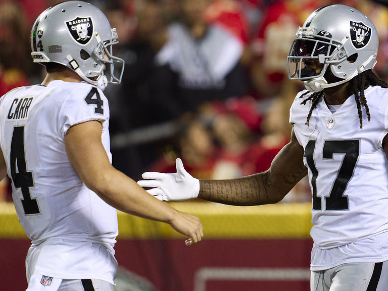 Carr, Adams back McDaniels: 'It's not built in just 1 day' | theScore.com