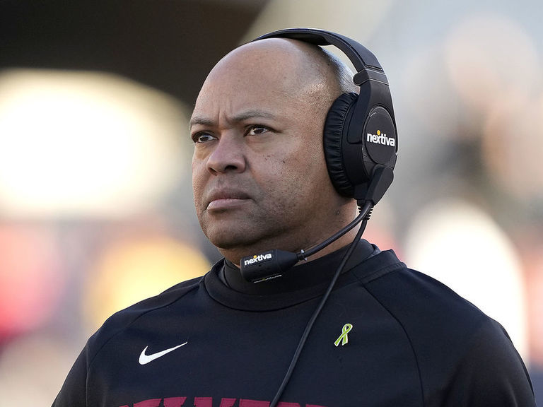 Stanford coach Shaw resigns after 12 seasons | theScore.com