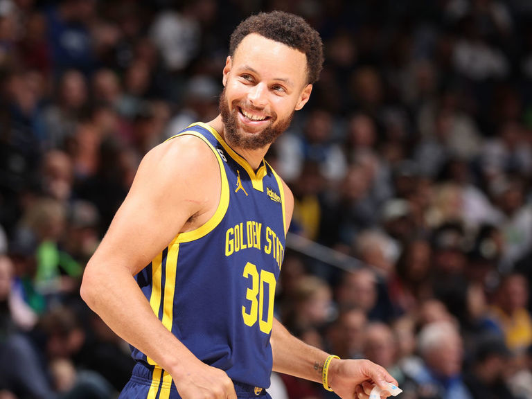 Curry, Warriors cruise to win over T-Wolves, climb above .500 ...