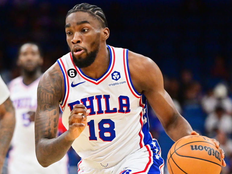 Milton, Harris lead 76ers' rout of Magic | theScore.com