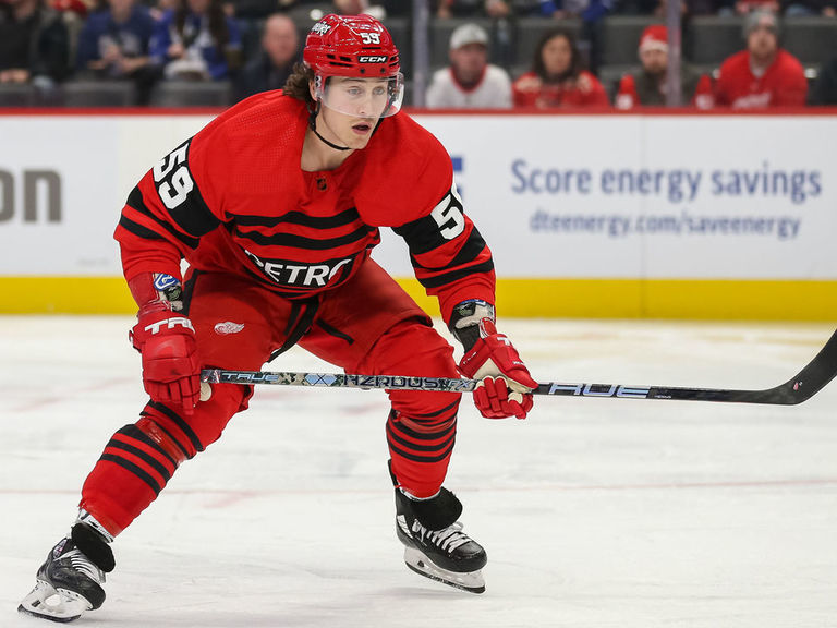 Wings' Bertuzzi likely out 6 weeks after surgery on apparent hand ...