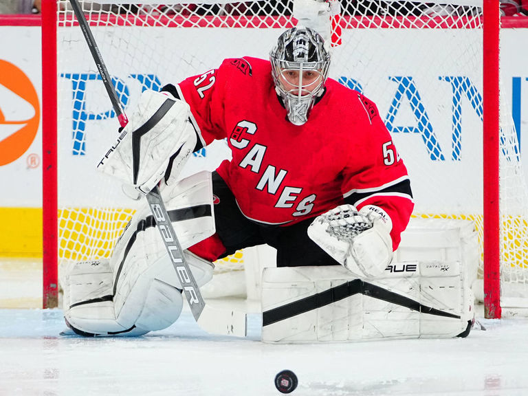 Calder Trophy Rankings: Another goalie enters the race | theScore.com