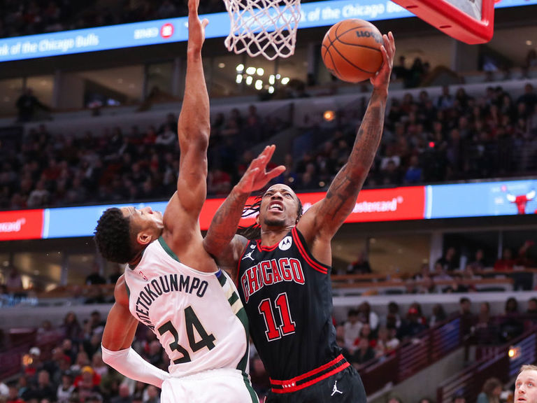 DeRozan drops 42, Bulls survive 45 from Giannis to topple Bucks in OT | theScore.com