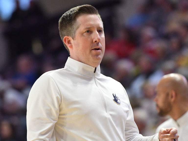 Wofford coach McAuley resigns following leave of absence | theScore.com