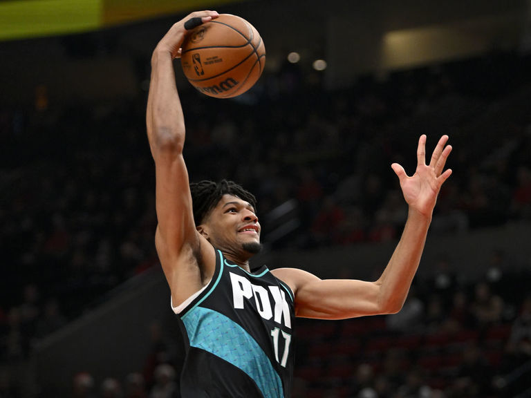 Report: Blazers rookie Sharpe to compete in Slam Dunk contest ...