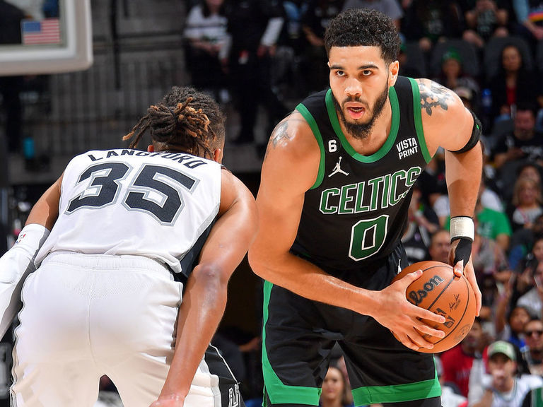 Tatum's go-ahead basket helps Celtics hold off late charge from Spurs | theScore.com