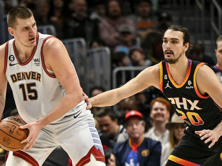 Jokic, Nuggets rout Suns for 12th straight home win | theScore.com