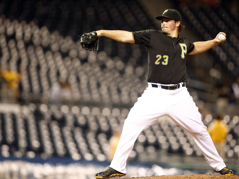 VIDEO: Travis Snider makes 1st career pitching appearance, sits down ...