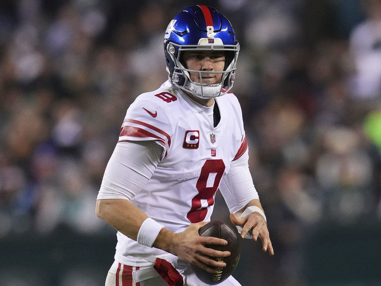 Eli: Jones deserves to be Giants' QB 'for a long time' | theScore.com