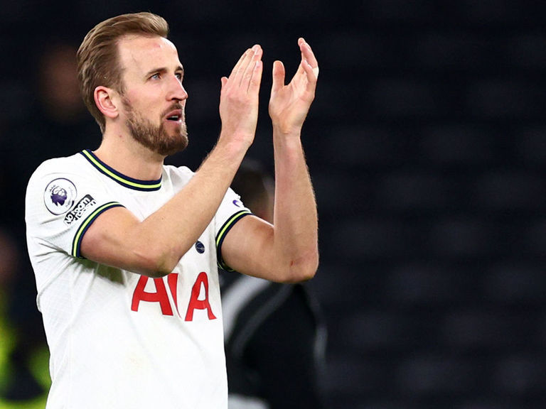 Kane eyes EPL scoring record after making history for Spurs | theScore.com