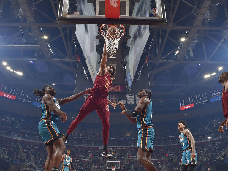 Allen, Mobley power Cavaliers to win over Pistons | theScore.com