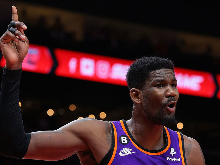 Ayton, Booker lead Suns past Pacers a day after Durant trade | theScore.com