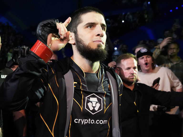 Makhachev roasts BMF title: This belt is 'for the bums' | theScore.com