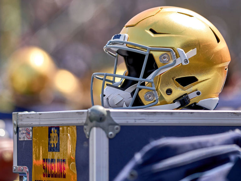 Former Notre Dame coach Faust dies at 89 | theScore.com