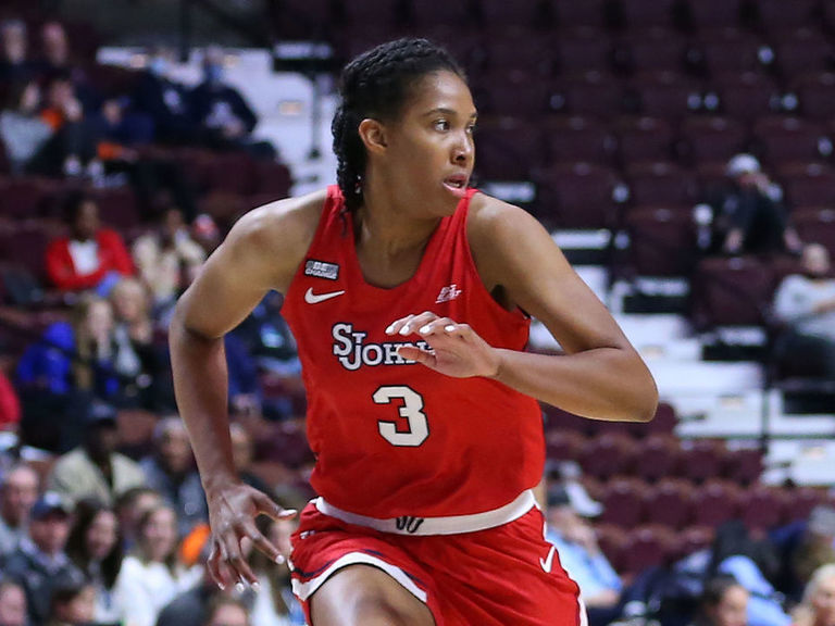 Patterson, Bailey combine as St. John's upsets No. 4 UConn | theScore.com