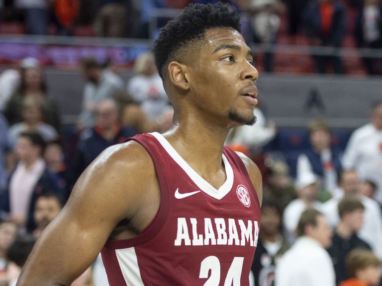 Police: Alabama hoops star Miller delivered gun in shooting | theScore.com