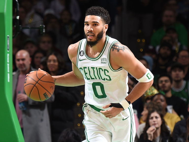 Tatum's 41 points helps Celtics outlast Cavaliers | theScore.com