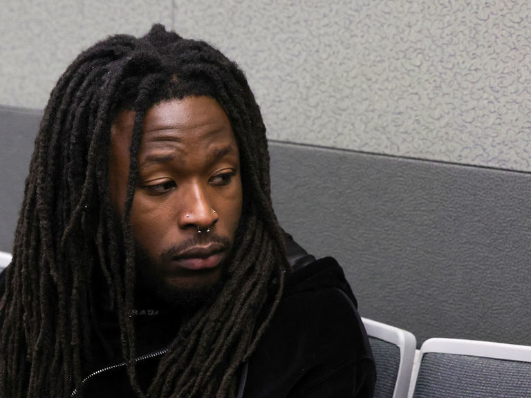 Saints' Kamara pleads not guilty in Vegas assault case | theScore.com