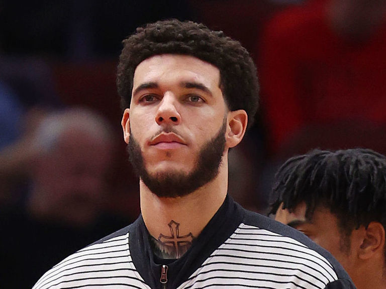 Lonzo to have 3rd knee surgery, could reportedly miss all of 2023-24 ...