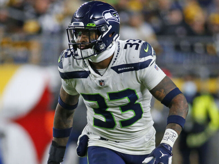 Seahawks releasing Adams, Diggs | theScore.com