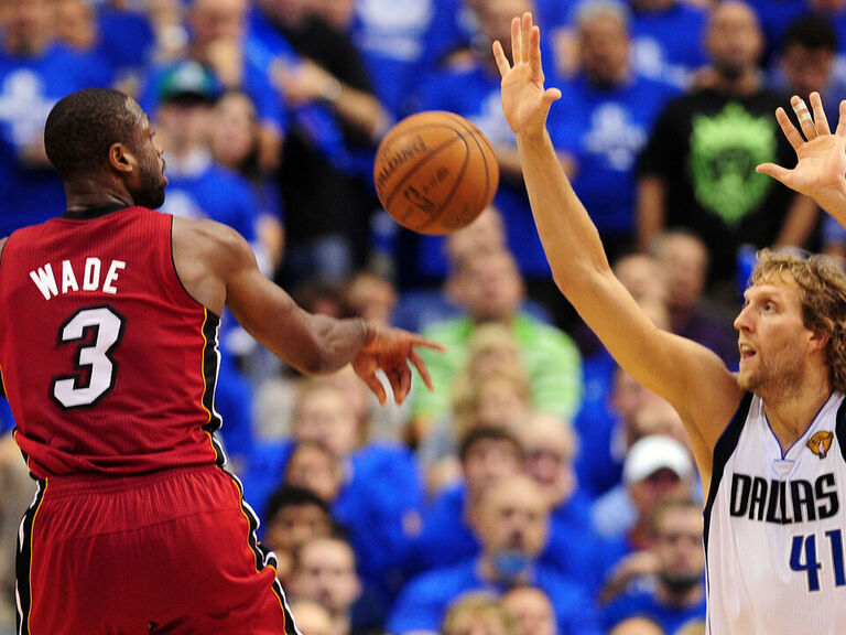 Report: D-Wade, Dirk among finalists elected into Naismith HOF ...