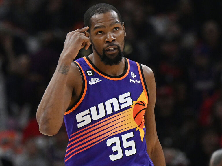 Durant starts in home debut vs. T-Wolves | theScore.com