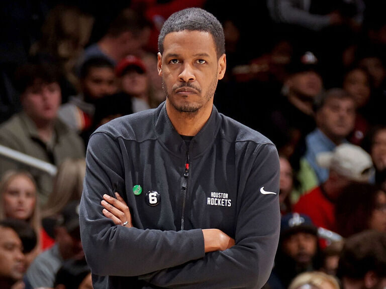 Rockets split with Silas after 3 seasons | theScore.com