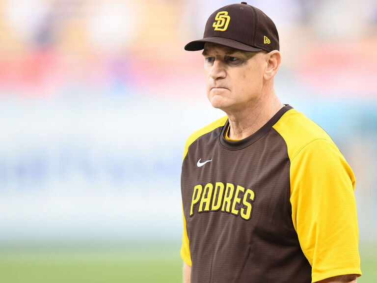 Padres coach Williams returns to team after colon cancer surgery ...