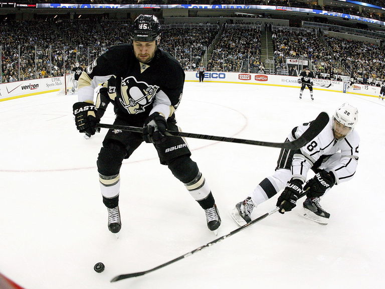 Report: Jets reach out to pending UFA Tanner Glass, who won't return to ...