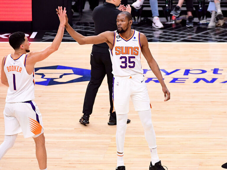 Suns hold off Kawhi-less Clippers to take 3-1 series advantage | theScore.com