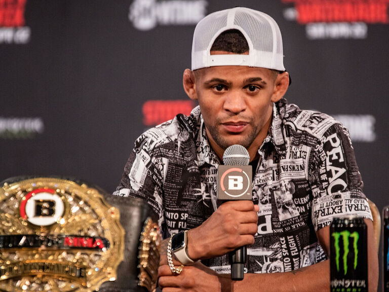 Mix brutally KOs Stots to win Bellator grand prix, interim title ...