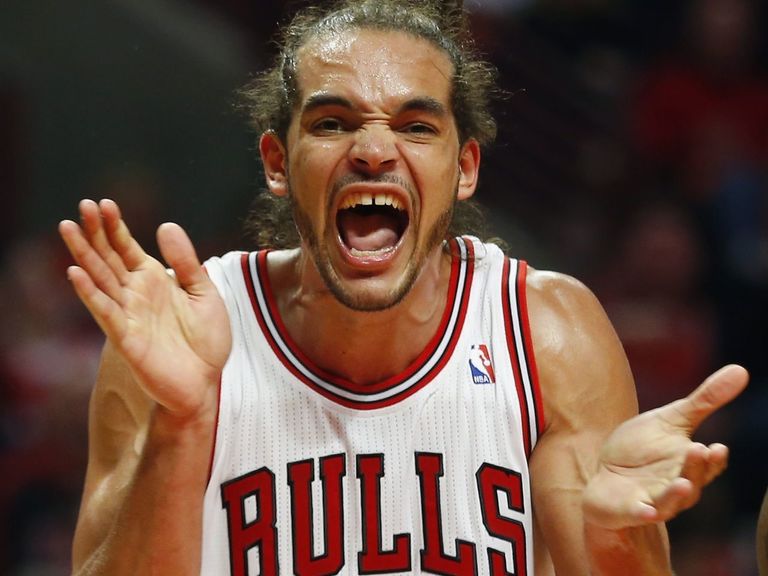 VIDEO: Joakim Noah upset with Tony Snell's lack of excitement ...