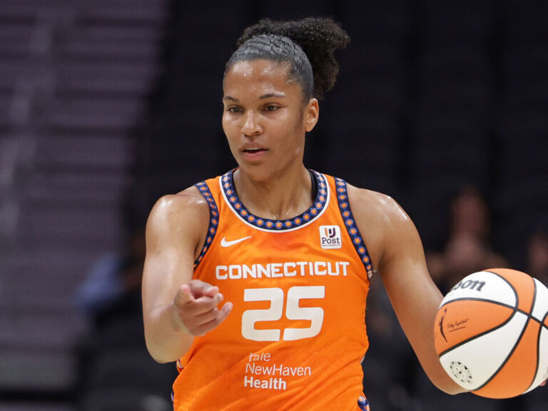 Thomas secures 5th career triple-double as Sun top Storm | theScore.com