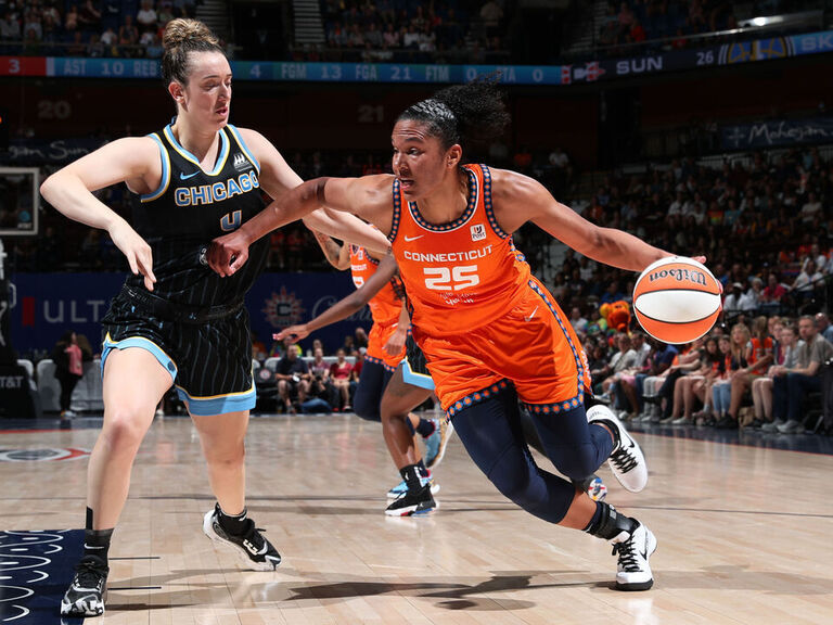 Alyssa Thomas has WNBA-record 4th triple-double to help Sun roll past Sky | theScore.com