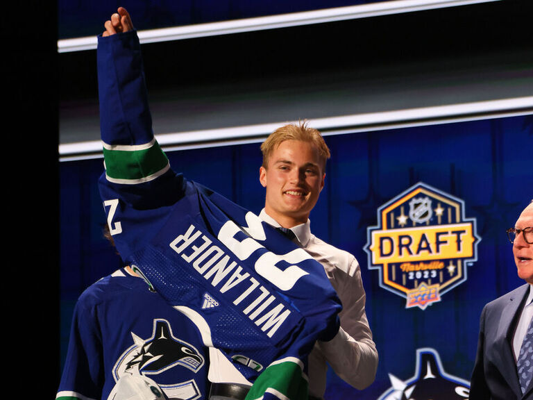 Canucks nab Tom Willander with 11th overall pick | theScore.com