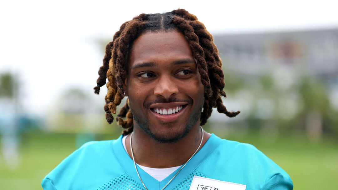 The best active NFL player wearing each jersey number: 0-49 | theScore.com