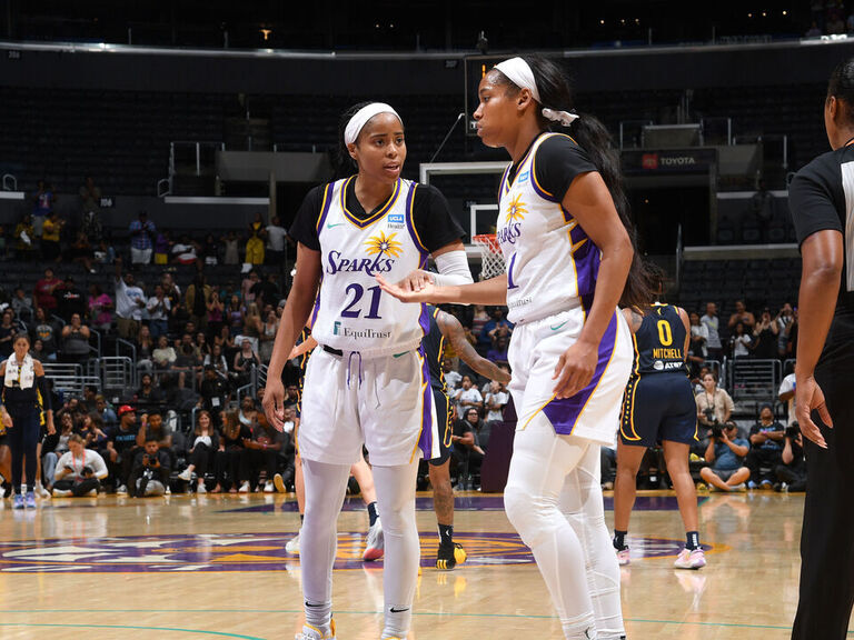 Canada hits go-ahead 3-pointer to help Sparks end 8-game losing streak ...