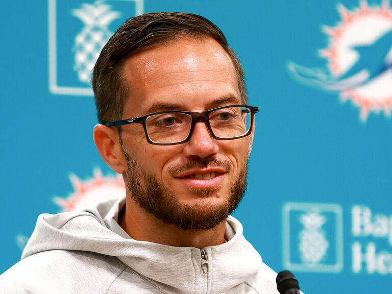 Dolphins' McDaniel happy with RB room despite missing out on Cook ...