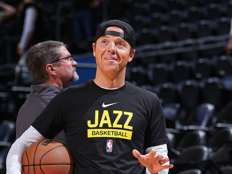 Jazz owner makes formal request to bring NHL to Utah | theScore.com Jazz owner makes formal request to bring NHL to Utah | theScore.com