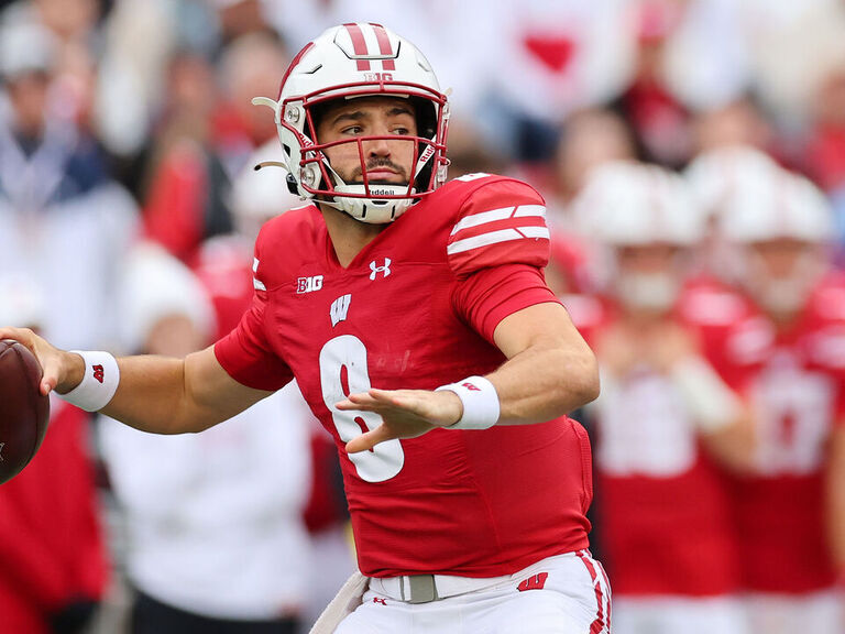 Wisconsin's Mordecai has hand surgery, no timeline for return ...