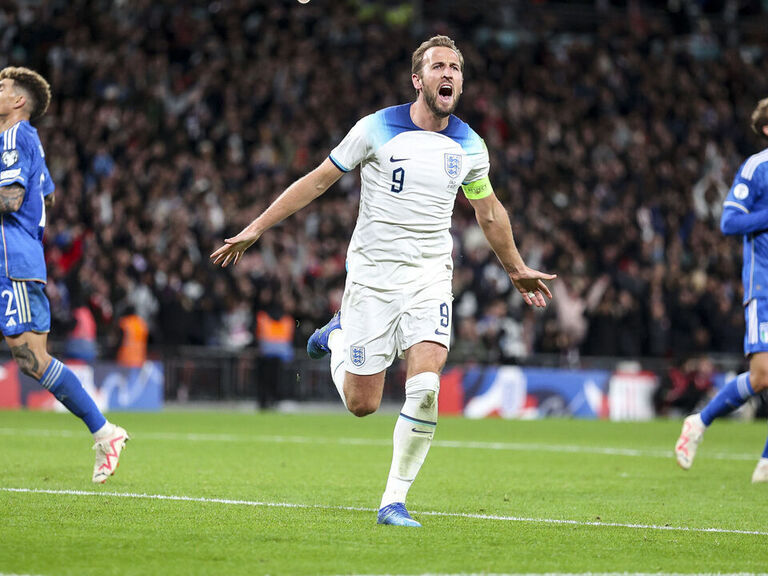 Kane celebrates another milestone as England's top scorer at Wembley ...