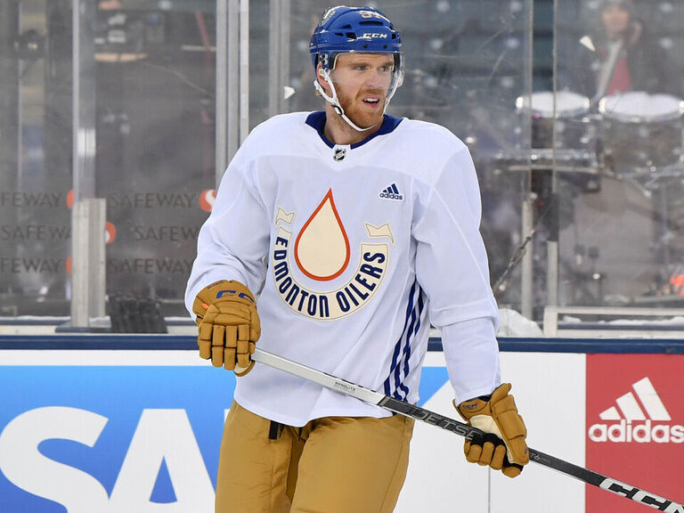 McDavid returns for Heritage Classic after 2-game absence | theScore.com