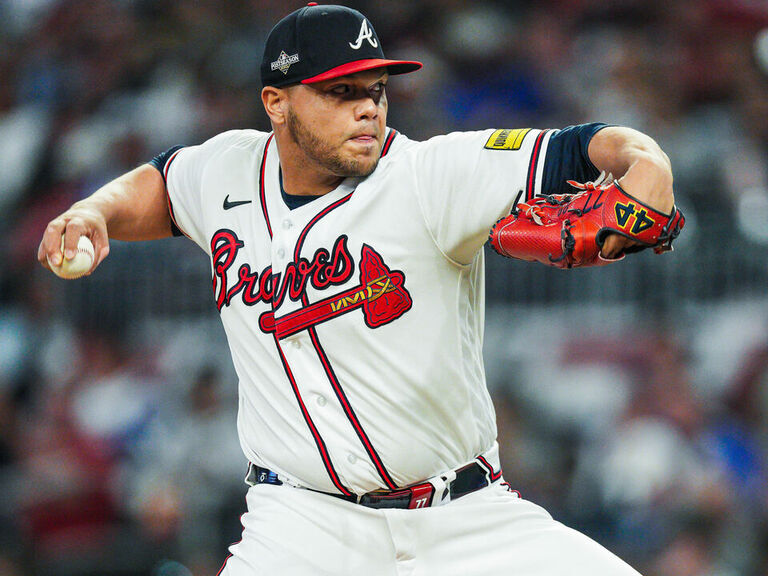Braves re-sign Jiménez to 3-year, $26M deal | theScore.com