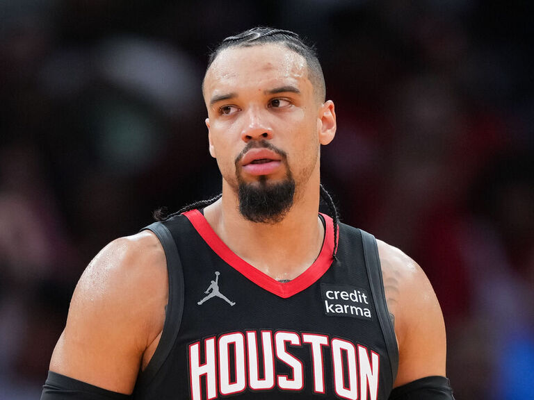 Brooks eyeing 1st rematch against LeBron: 'I'm ready to lock him up ...