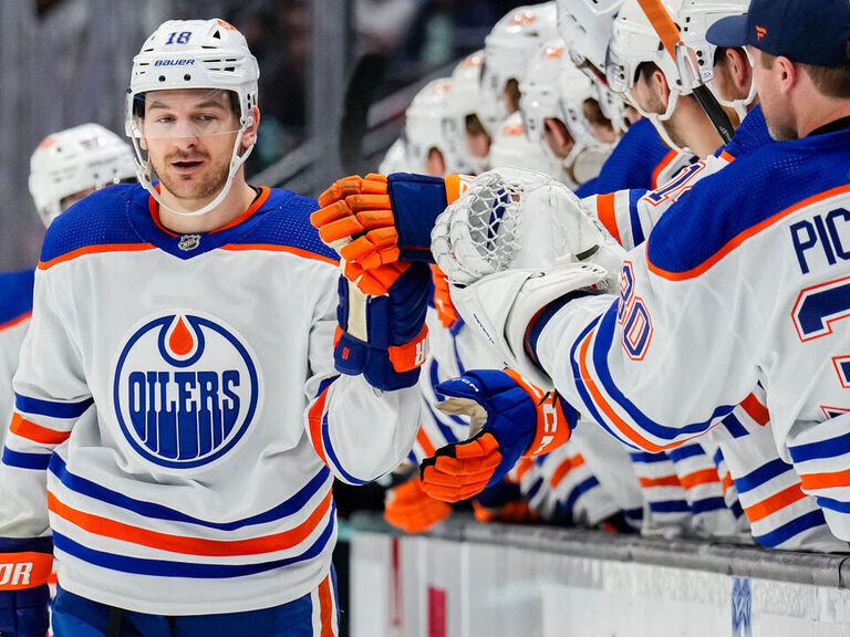 Hyman's hat trick helps Oilers beat Kraken to snap 4-game losing skid ...