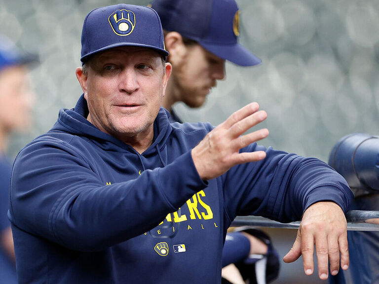 Brewers name bench coach Pat Murphy manager | theScore.com