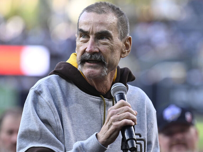 Padres owner Peter Seidler dies at 63 | theScore.com