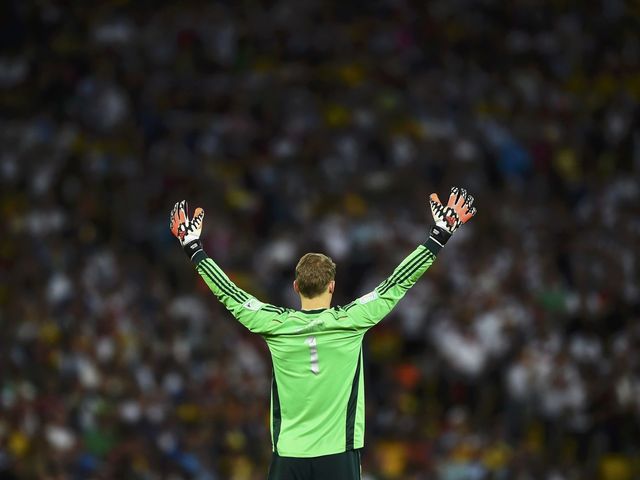 Manuel Neuer wins Golden Glove award as best goalkeeper of